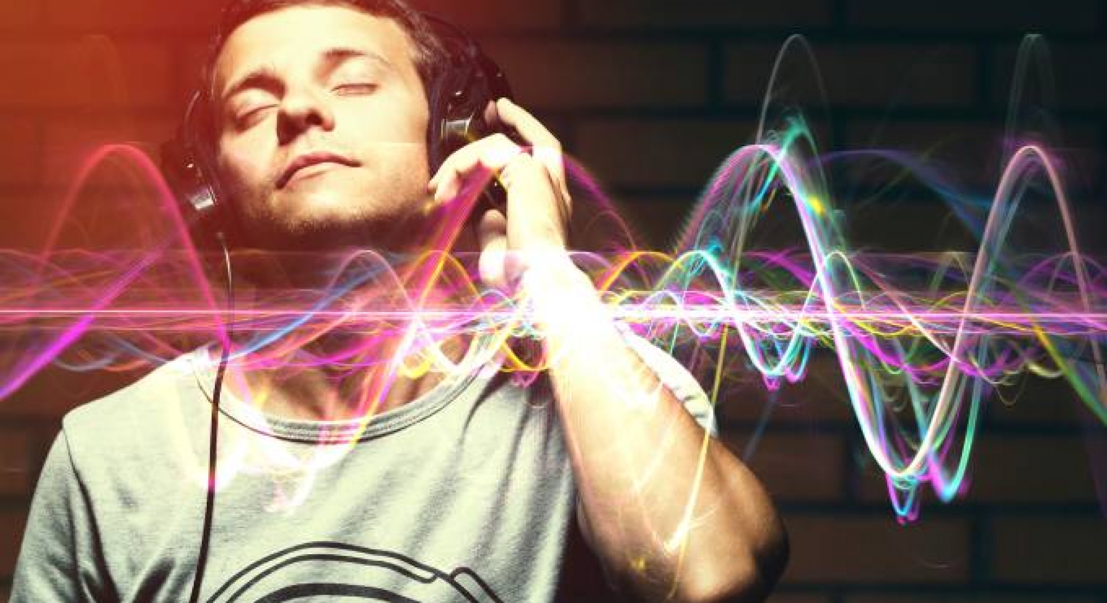 Ouvir música te deixa arrepiado? Você tem um cérebro especial - Somclub